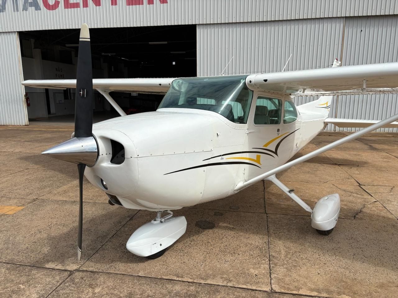CESSNA 172M SKYHAWK 1973 no aeronavesavenda