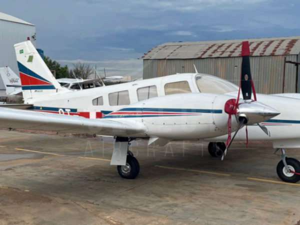EMB 810D SENECA III à venda no aeronavesavenda